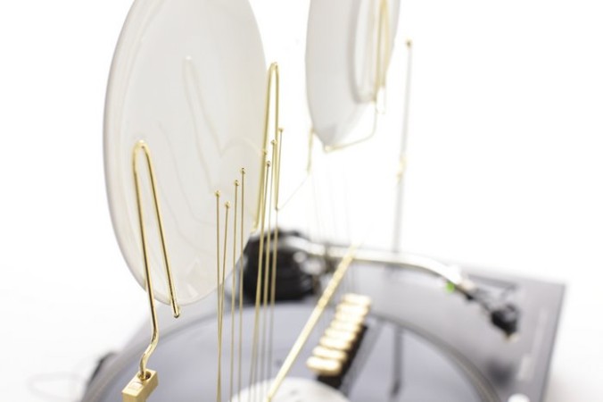Pendulum Sound Machine by Kyouei Design | Spoon & Tamago