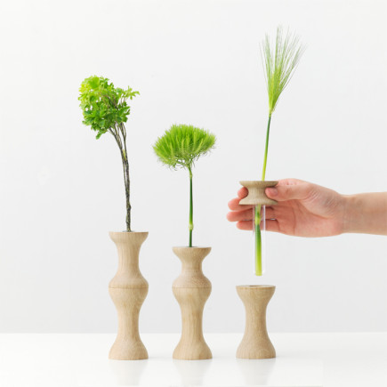 wooden flower base by eN | Spoon & Tamago