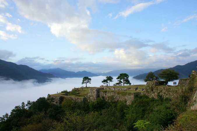 Takeda Castle Ruins Appears to Float in the Sky | Spoon & Tamago