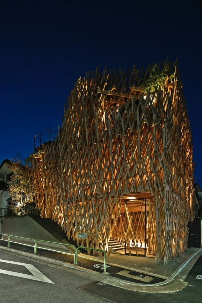 The Hellish Art of Japanese Interlocking Wooden Architecture Revived at ...