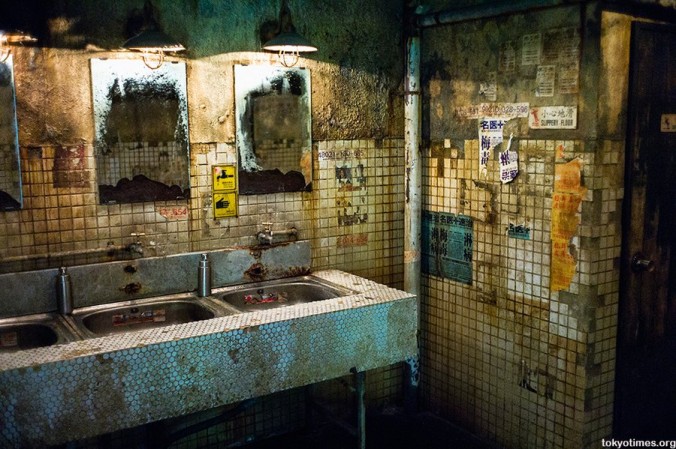 A Look Inside the Japanese Arcade Modeled After Hong Kong’s Infamous ...
