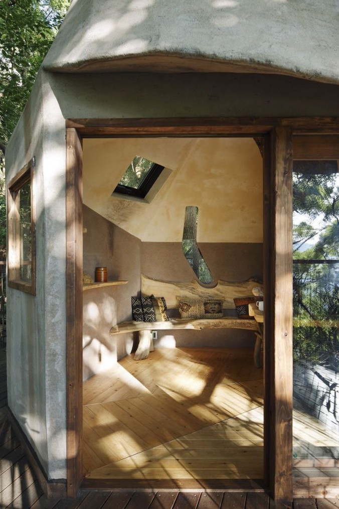 Japan’s Largest Treehouse is a Sprawling Structure Built Around a 300 ...