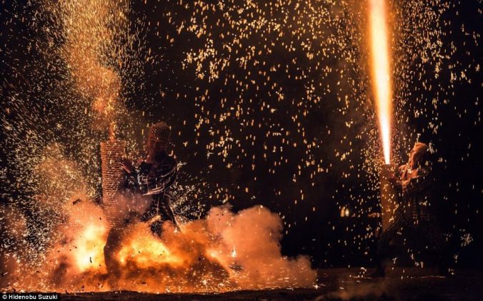 Photographs of the Handheld Bamboo Fireworks at Gion Matsuri | Spoon ...