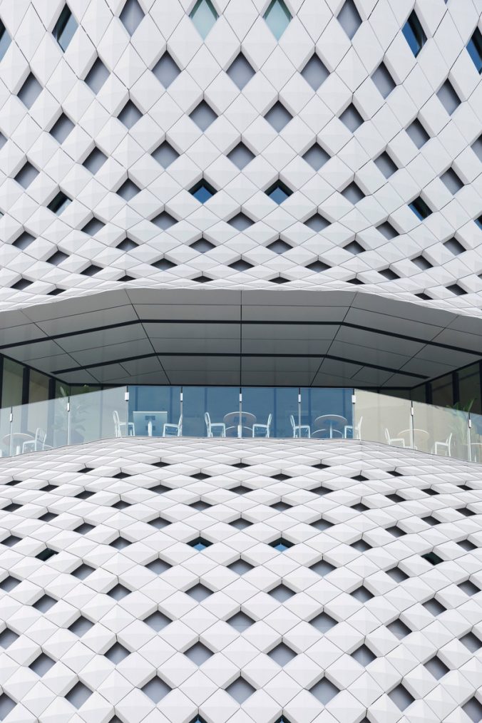 Ginza Place: A New Stunning Building & Façade Made From 5315 Aluminum ...