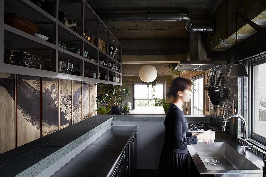 A Giant Fusuma Defines This Renovated Home and Architecture Office in ...