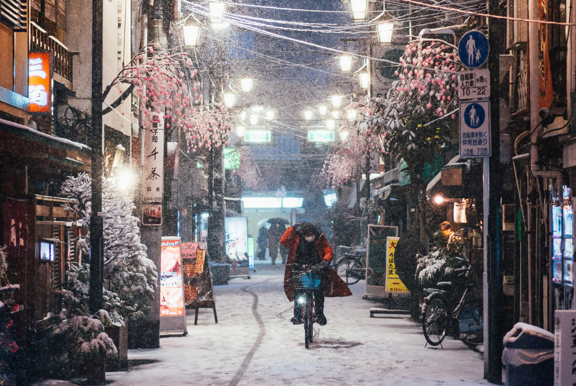 Photographs of a Snowy Tokyo by Yusuke Komatsu | Spoon & Tamago