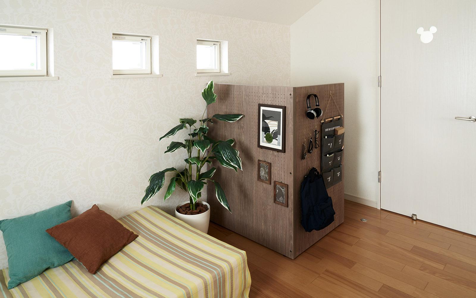 Panasonic Will Help You Transform Your Living Room Into an Office ...