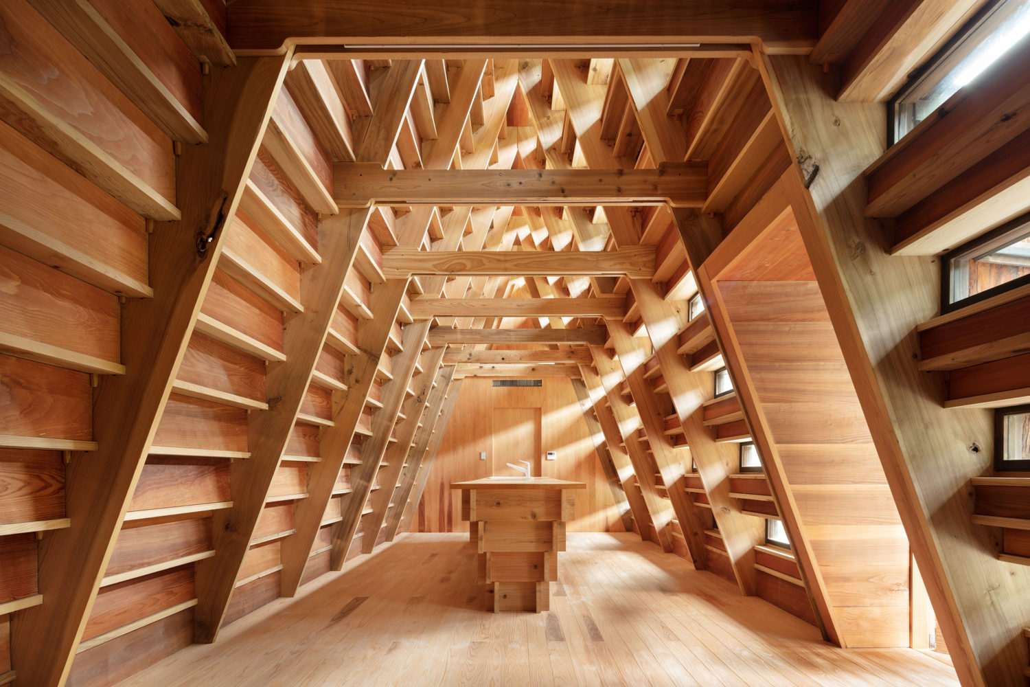 A Wooden Cabin Constructed Locally in the Mountains of Japan Using a 3D ...