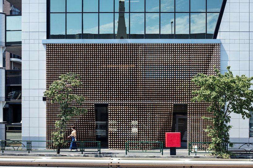 Hundreds of Hinoki Blocks Create Wooden Dotted Curtain on Tokyo ...