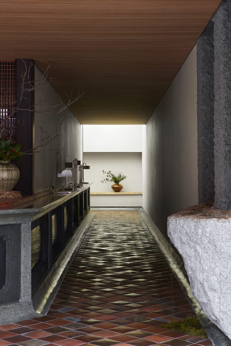 The Stunning Yasutake Sweets Shop in Dazaifu Dedicates Themselves to ...