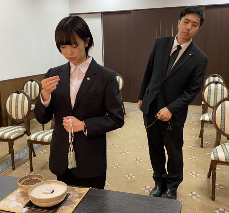 Japan’s Jimi ‘Mundane’ Halloween Costumes of 2022 | Spoon & Tamago