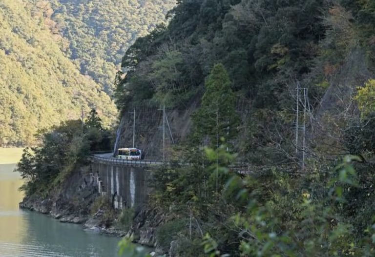 Take a Ride on the Yagi-Shingu Bus, Japan’s Longest Local Bus Route ...