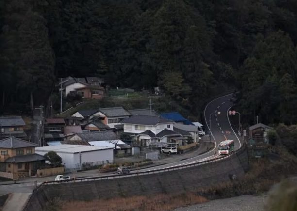 Take a Ride on the Yagi-Shingu Bus, Japan’s Longest Local Bus Route ...